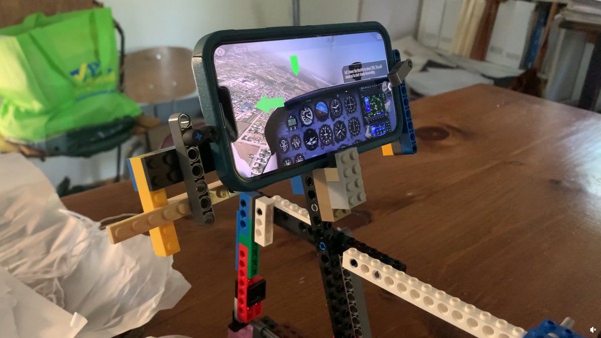 レゴで高校生が自作！ 実際に使えるiPhoneフライトシミュレーター・ジョイスティック – ぽりとぴ