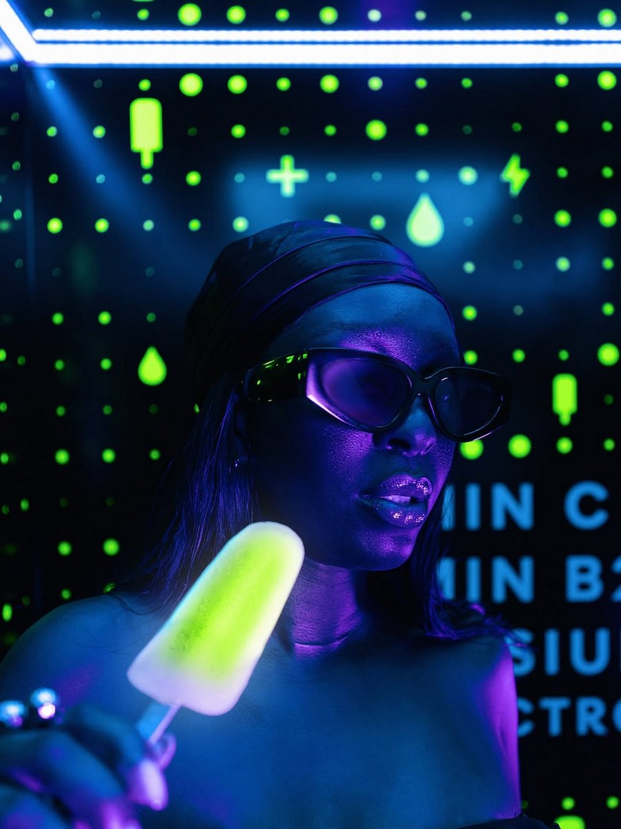 アイスキャンディーが光る時代へ。 未来系スイーツ「Hydro:ICE」誕生 – ぽりとぴ